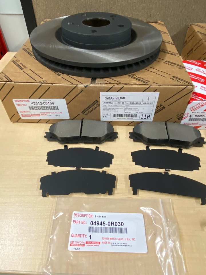 2013-18 RAV4 XLE SE LTD FRONT GENUINE TOYOTA BRAKE KIT ROTORS TCMC PADS ...