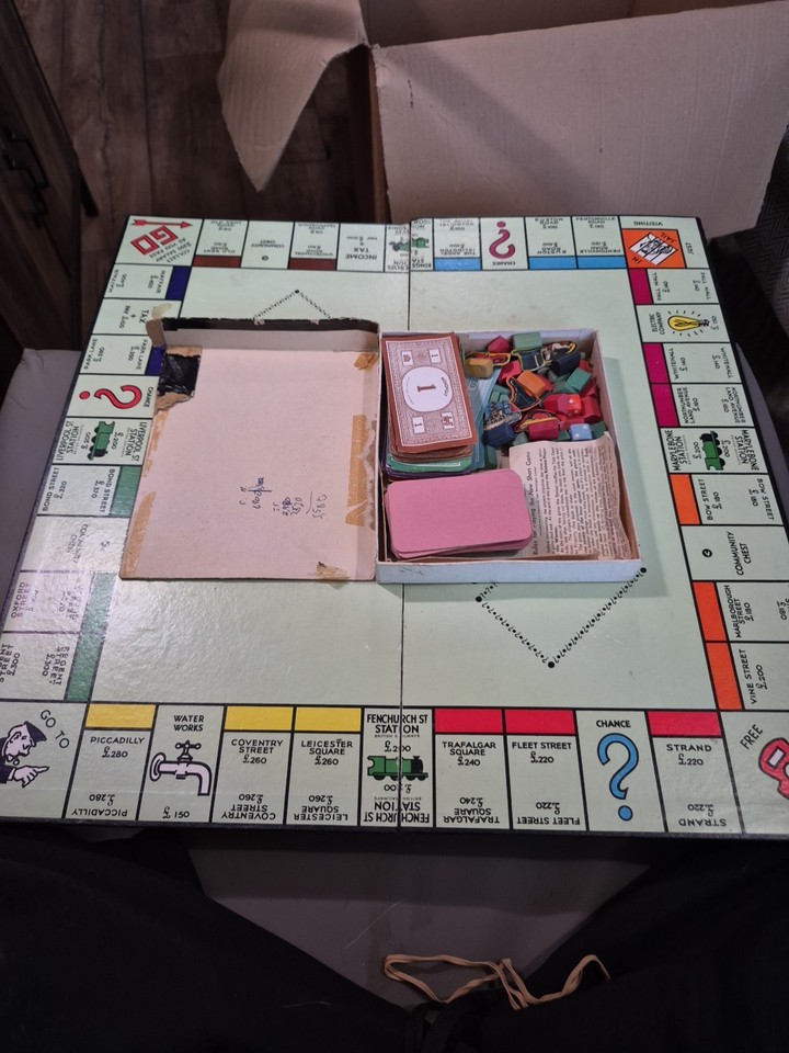 Waddingtons Vintage Monopoly Board Game Set | eBay UK