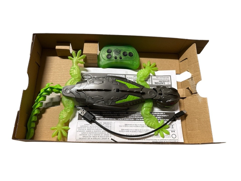 HEX BOTS Wallcrawler Gecko, Remote Control Robot Toy for Kids, Ages 4 ...