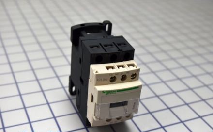 156029 Square D Contactors TeSys D Contactor, 3-Poles (3 NO), 12A, 24V ...