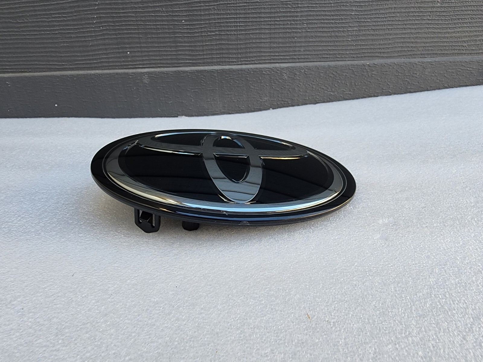 20-22 Toyota C-HR Camry Corolla Highlander Radar Emblem (90975-A2009 ...