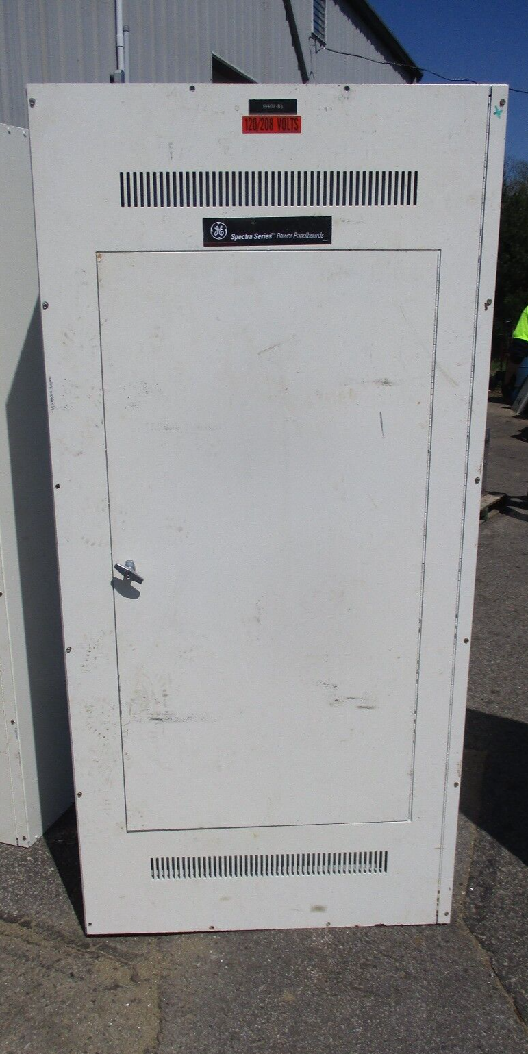 GE Spectra APN Panelboard 400 Amp Main Breaker SGDA32AT0400 120/208V ...