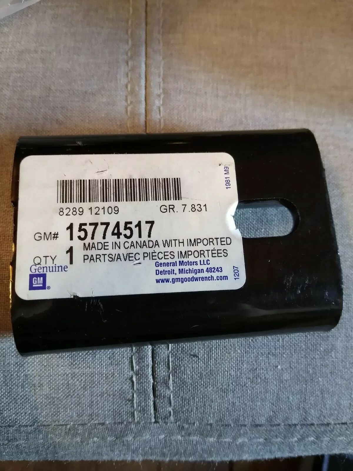 GM+OEM+Front+Bumper-mount+Bracket+Spacer+Right+15774517 for sale online ...