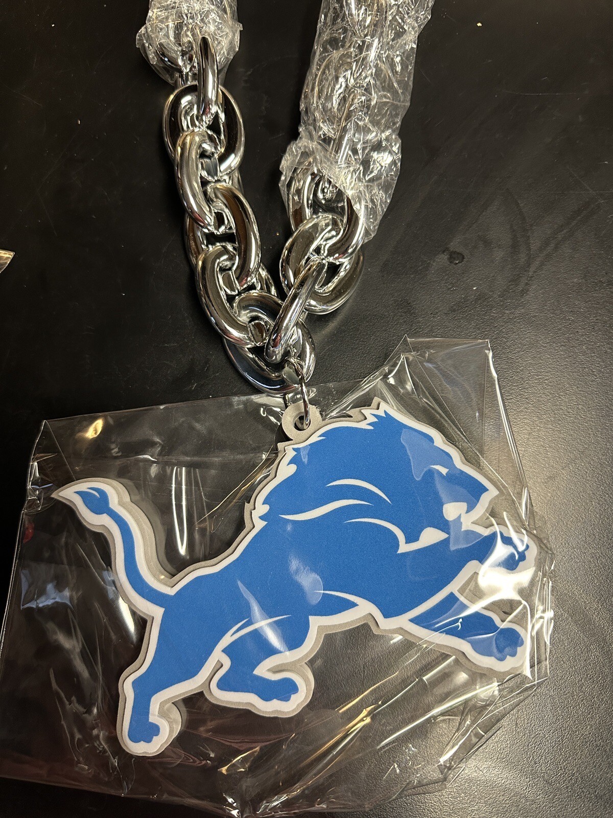 Detroit Lions NFL Touchdown Fan Chain 3D Foam Necklace Silver Chain ...