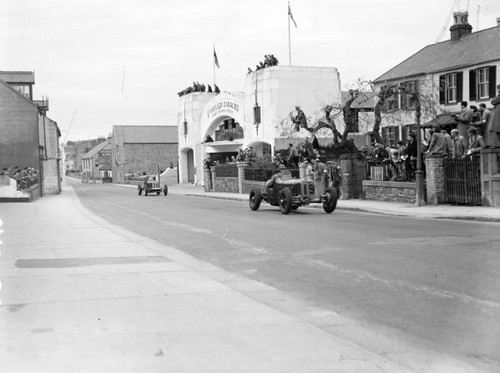 Cuth Harrison in a ERA B leads John Bolster in a ERA B 1947 Racing Old ...