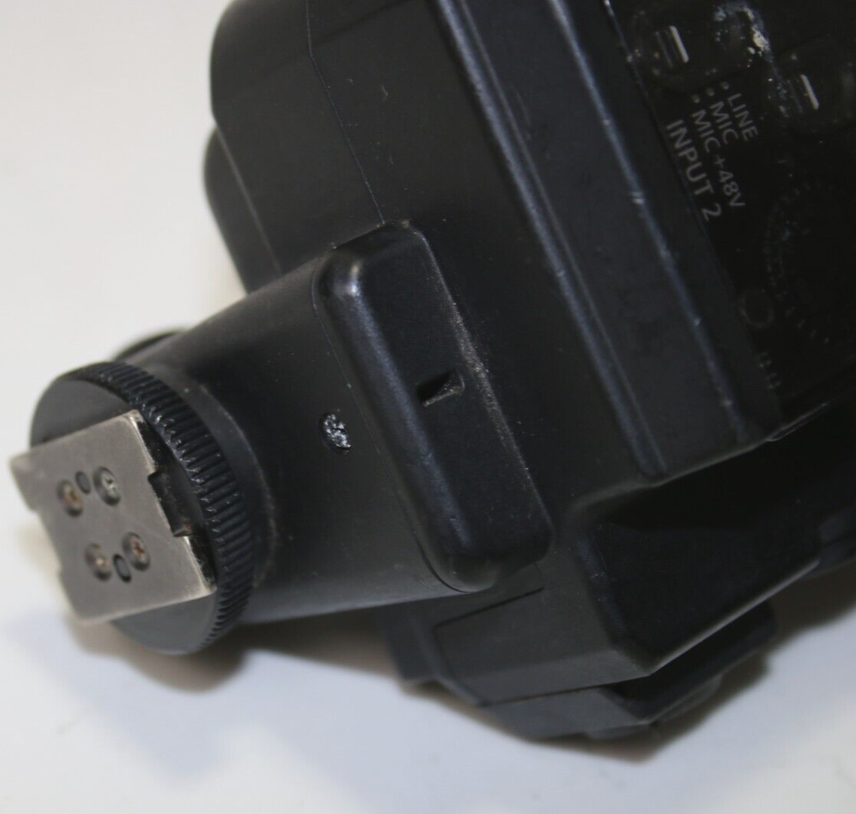 Canon XC15 4K Camcorder w/Canon MA-400 Mic Adapter - READ ...