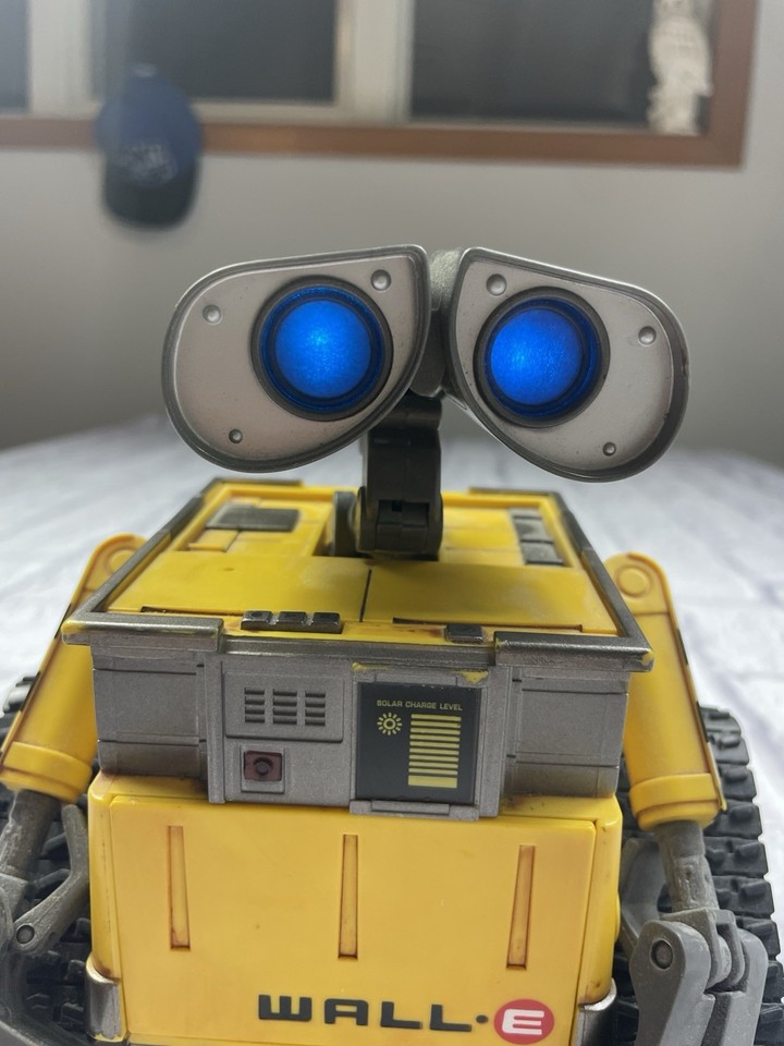 Disney Pixar Wall-e Thinkway Toys Transforming Wall-e Robot | eBay