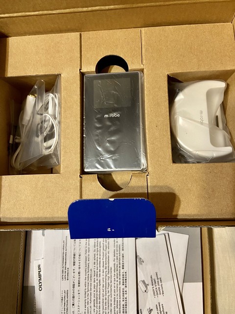 Olympus m:robe MR-100 Black/White ( 5 GB ) Digital Media Player for ...