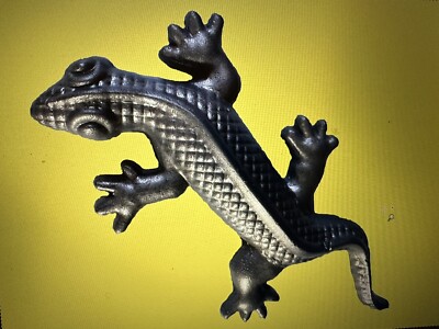 Small Lizard Lead Motif | eBay UK