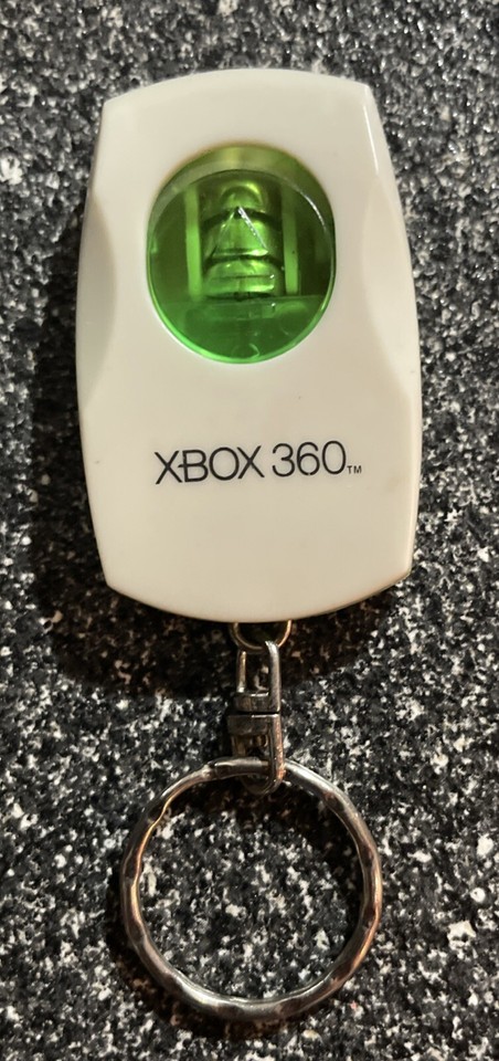 Xbox 360 Promotional Keychain Light - Lights Up Green 2007 Microsoft ...