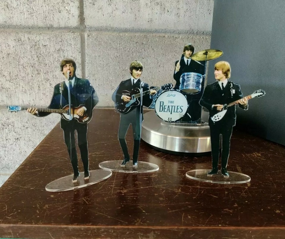 The Beatles figures cristal clear acrylic color 1964. They look ...