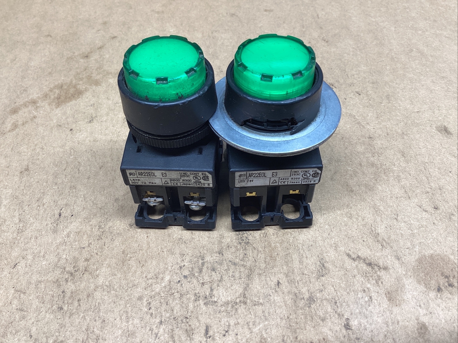 LOT OF 2 Fuji Electric AR22EOL Green Push Button #837I136 | eBay
