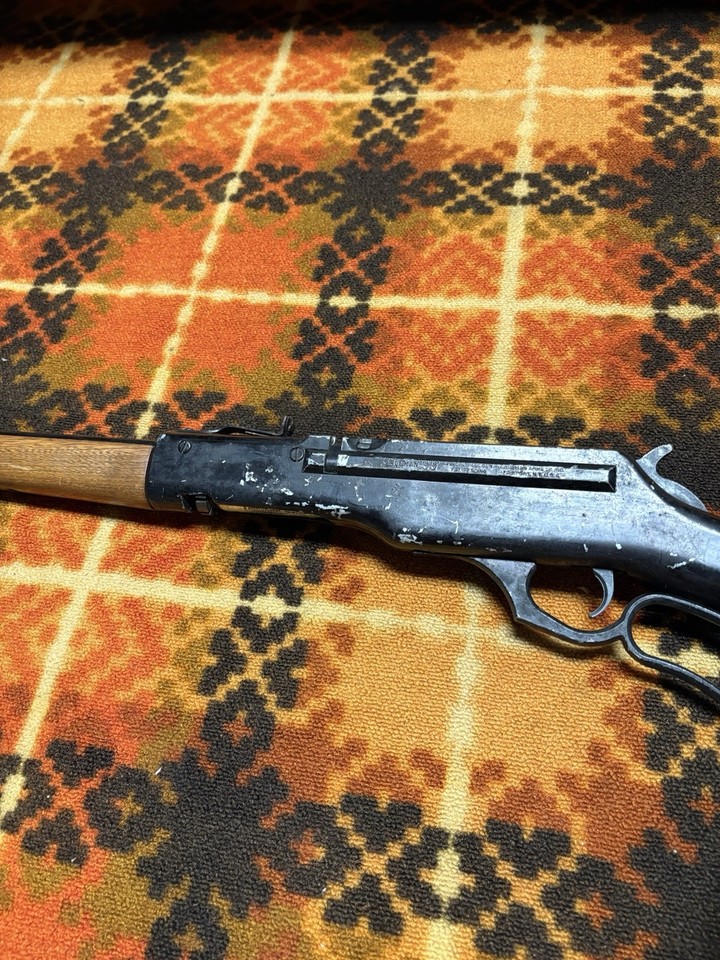 Vintage Crosman Model 99 .22 Pellet CO2 Lever Action Air Rifle Vintage ...