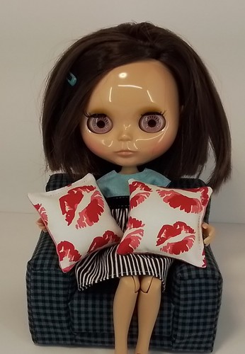 Pillows Red Lips Kiss Lipstick Blythe Barbie Doll Dollhouse Miniature 1 ...