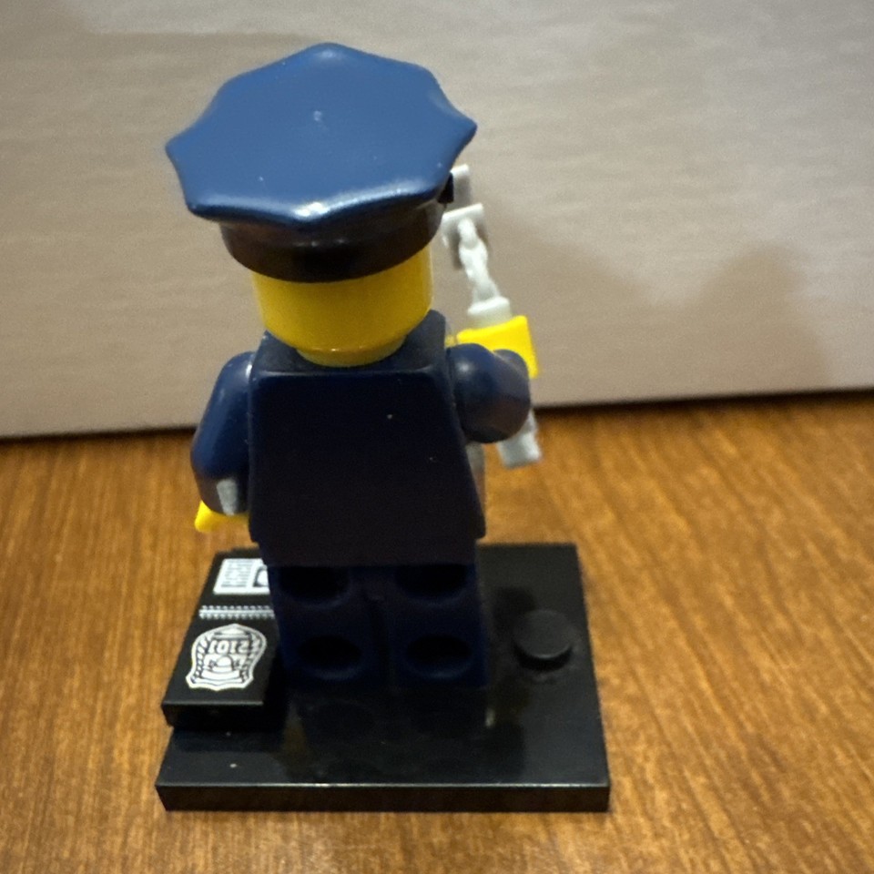 LEGO Policeman / Cop Minifigure CMF Series 9 71000 | eBay