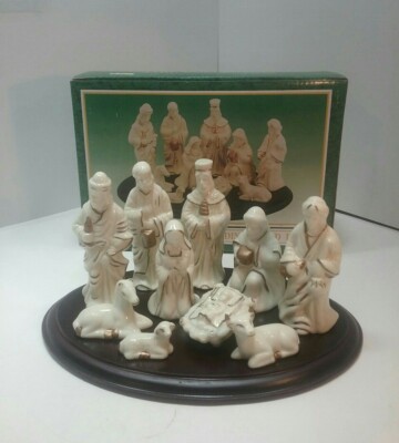 World Bazaars Jade Collection 11 Piece Porcelain Nativity Set with Wood ...