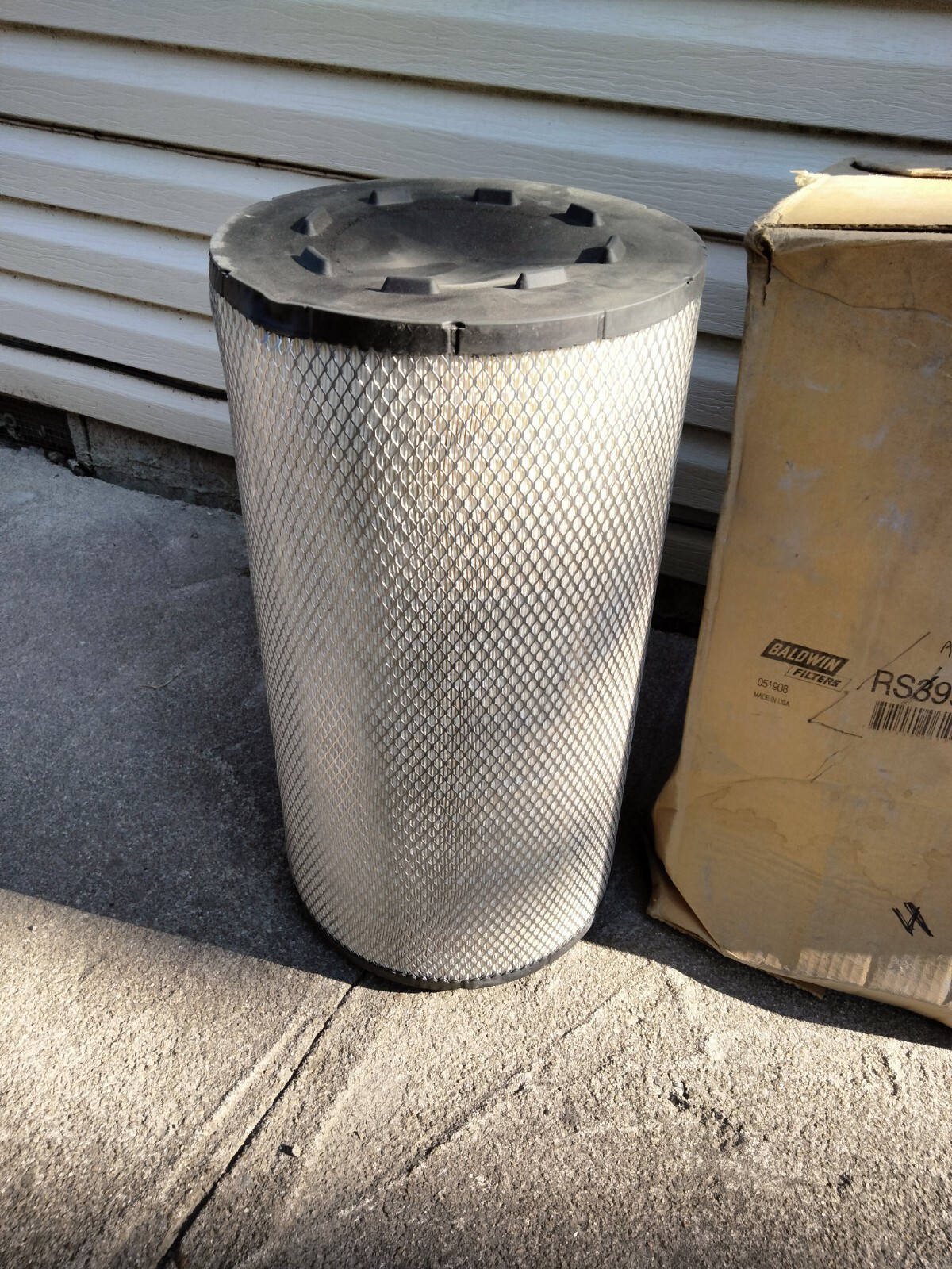 CATERPILLAR 2453818 - Air filter cross reference