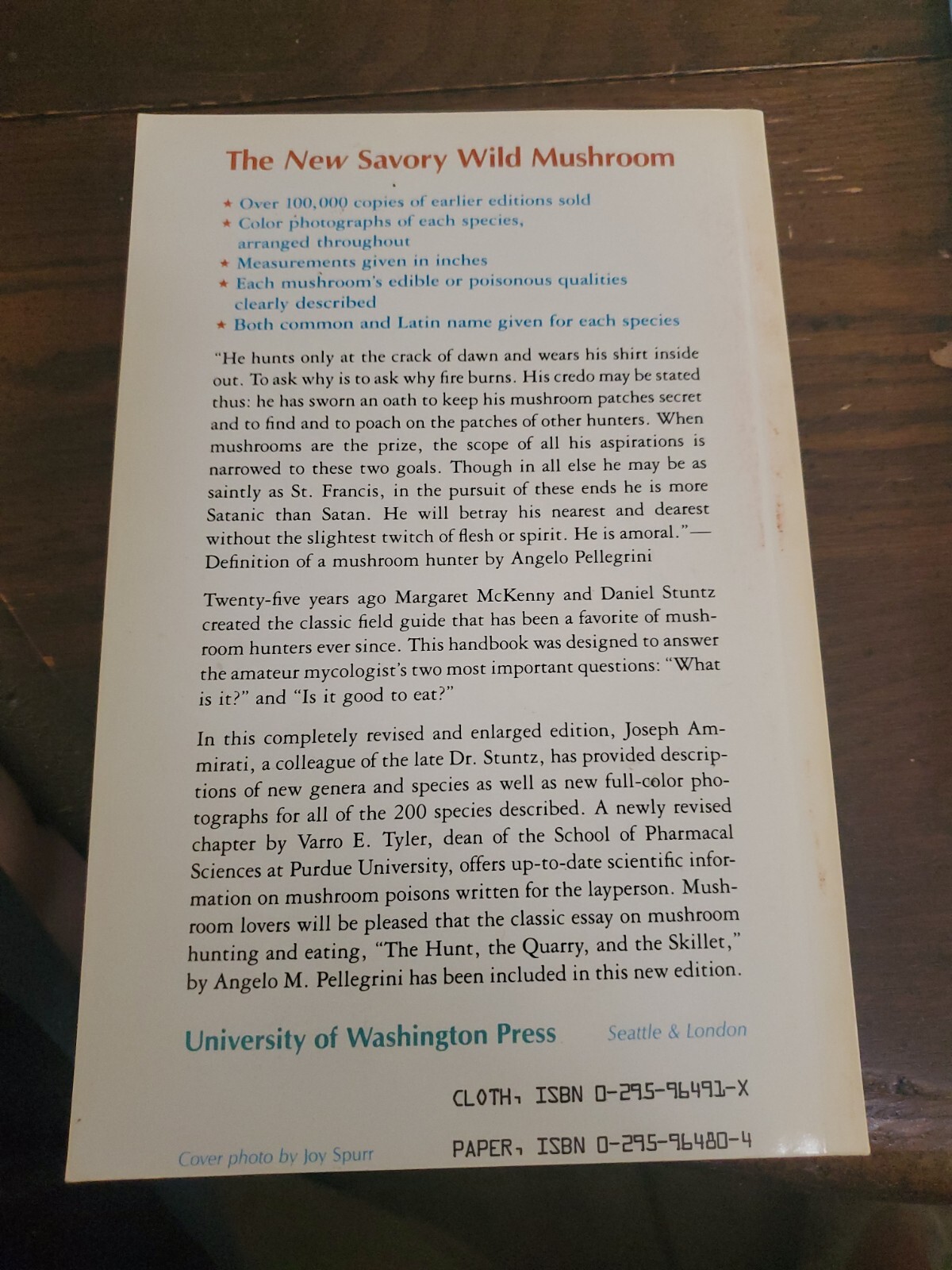 The New Savory Wild Mushroom by Daniel E. Stuntz, Margaret McKenny and ...