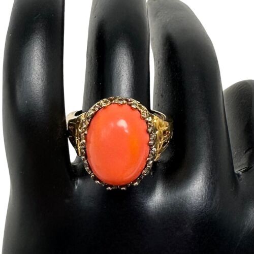 Vtg Gold Tone Oval Coral Color Cabochon Solitaire Costume Ring Size 9. ...
