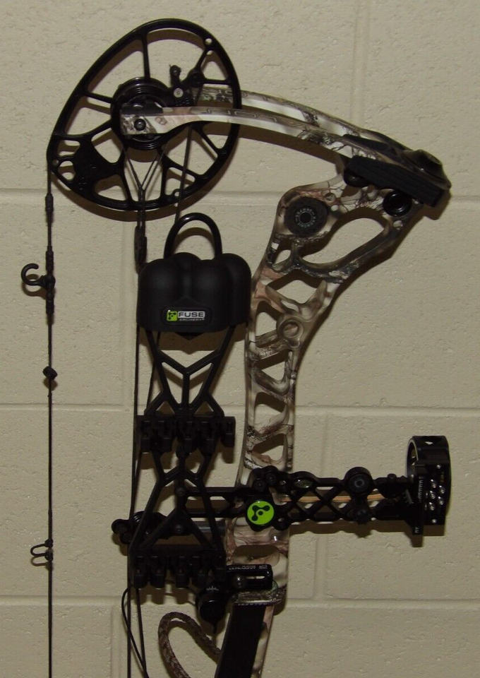Right Handed Mathews Halon 6 Bow Package- Most DL Av (25 to 30.5") - 60 ...