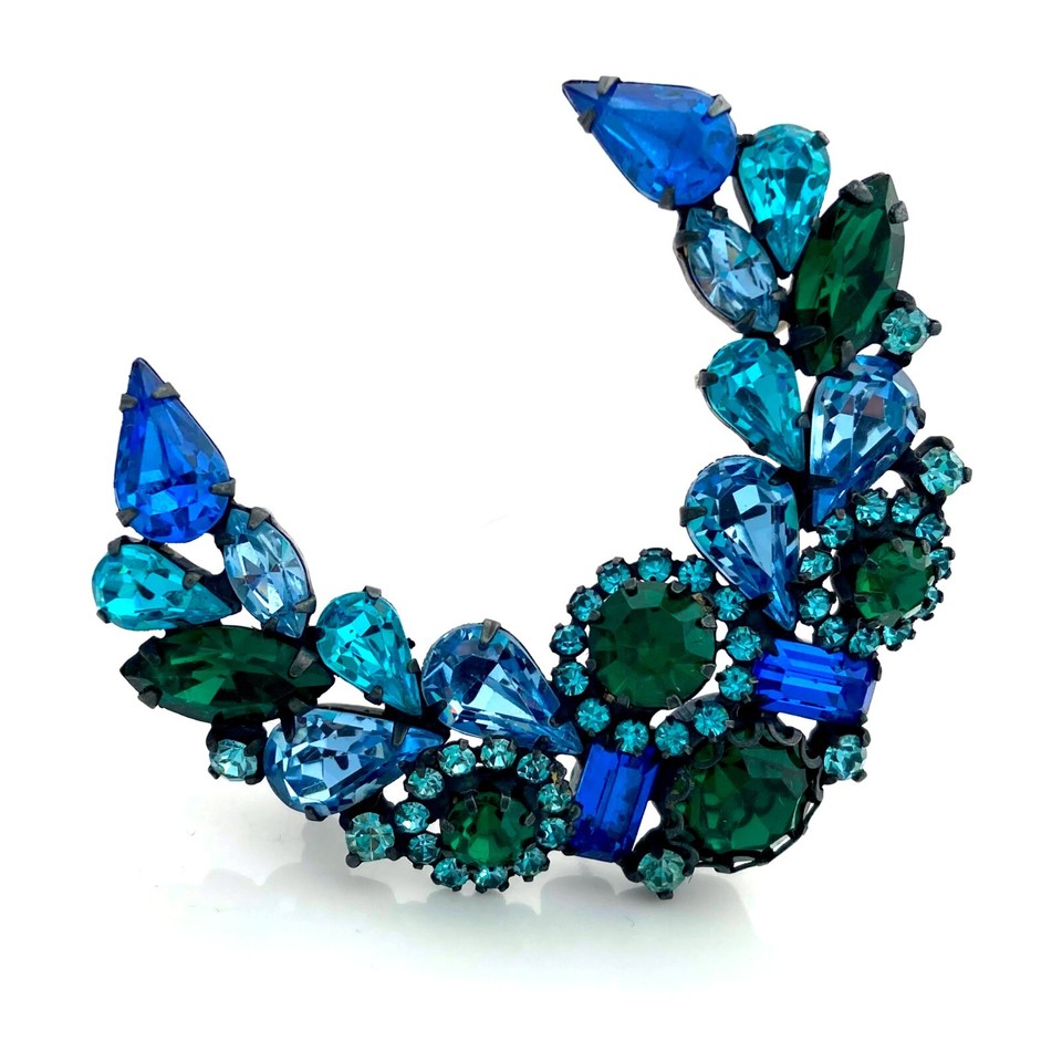 Vintage 1960s Signed WEISS Blue Green Halo Rhinestone Wreath Brooch ...
