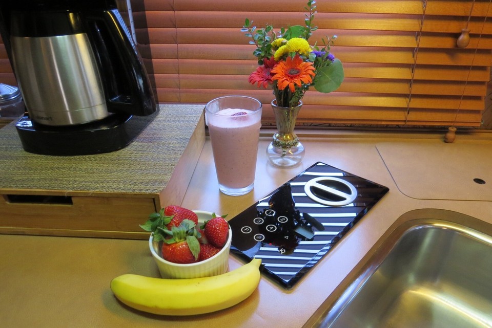 In Counter Blender & Food Processor (Nutone Food Center) w 1000W Drop ...