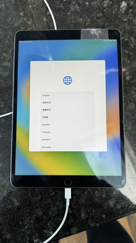 Apple iPad Air (3rd Gen.) (A2153) 64GB, Wi-Fi + 4G 10.5" - Damaged W ...