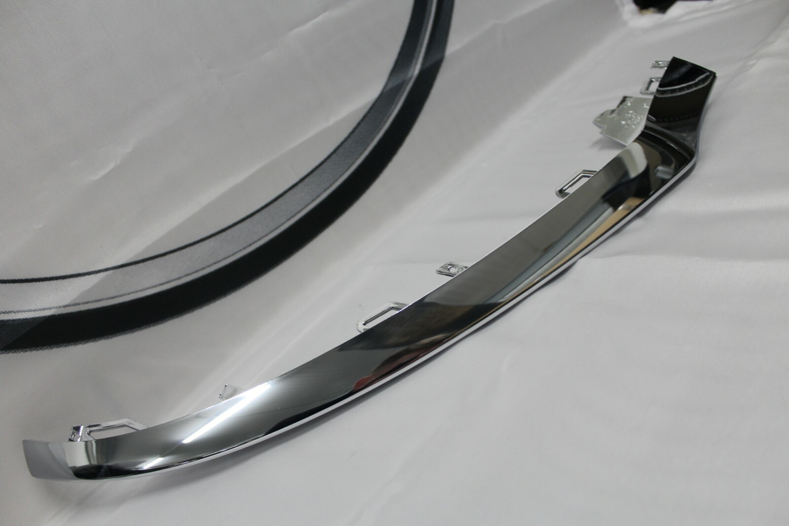 NEW Genuine Mercedes-Benz W205 C-Class RH Front Bumper Bottom Chrome ...