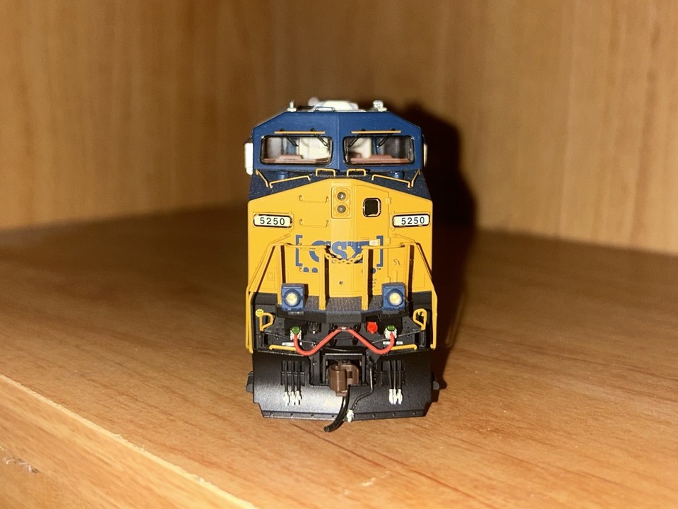 HO Scale Athearn Genesis CSX 5250 ES44DC DCC Ready | eBay