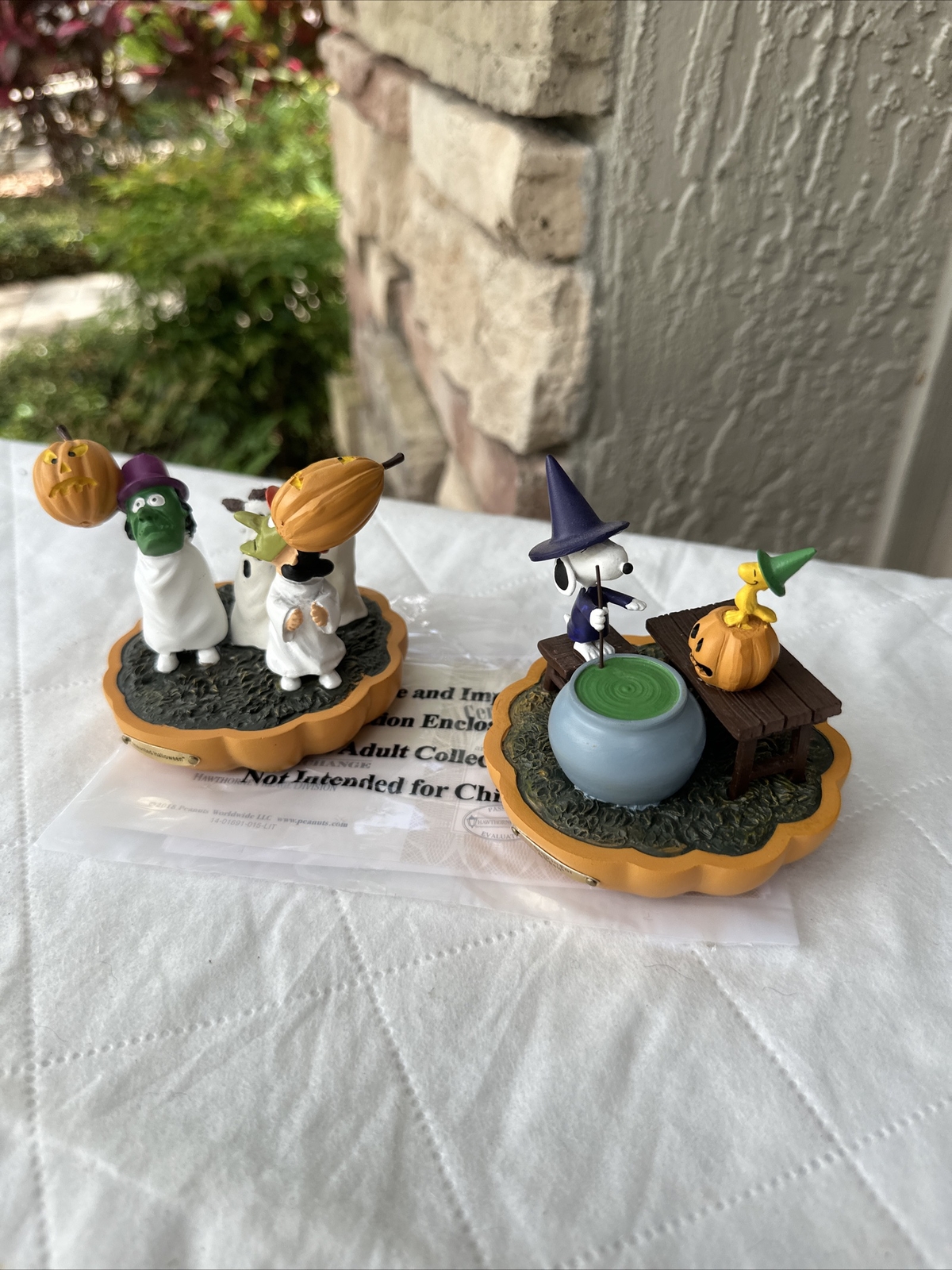 2 HAWTHORNE Peanuts It's the Great Pumpkin Haunted Halloween Stop In ...