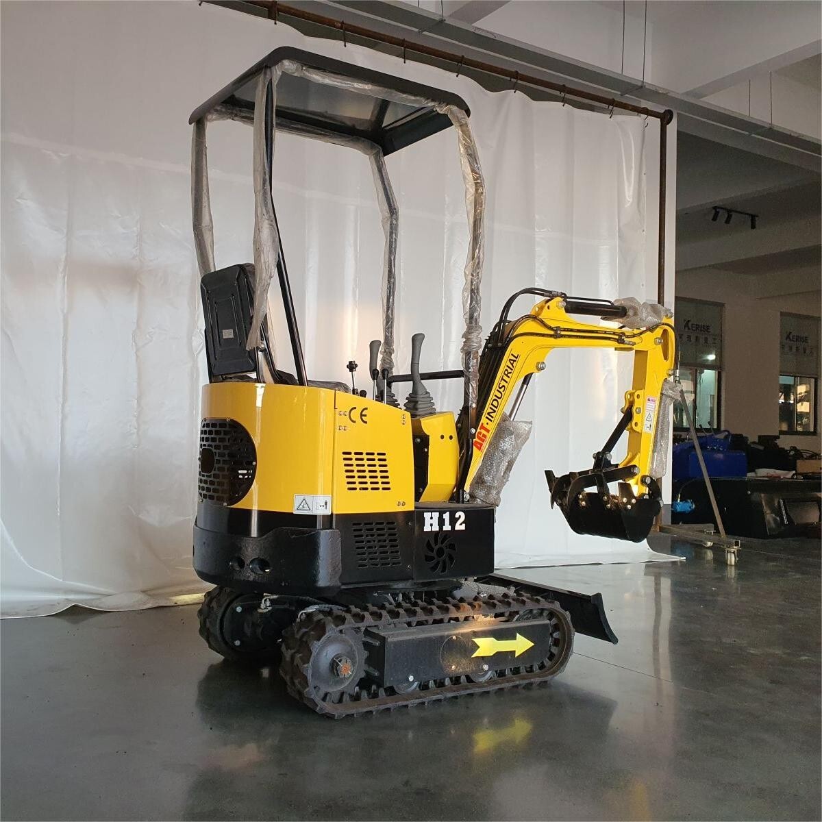 AGT H12 New 13.5HP Mini Excavator 1Ton Digger Tracked Crawler B&S Gas ...