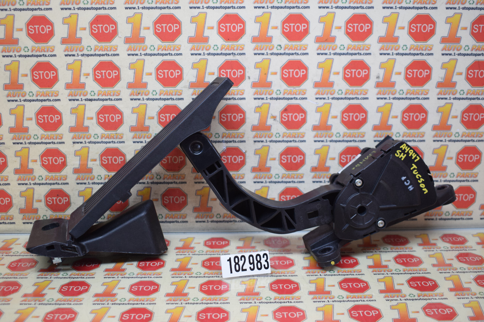 2009-2017 HYUNDAI TUCSON ACCELERATOR GAS PEDAL POSITION SENSOR 32726 ...