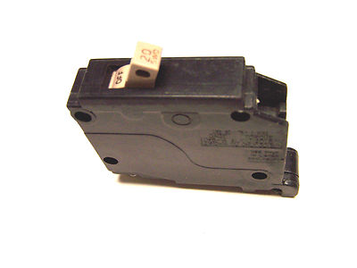 * Cutler Hammer 1P ... 20A Circuit Breaker ...CH120 (plastic clips ...