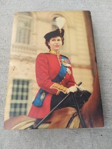 Cadbury's Vintage Queen Elizabeth II Coronation Candy Chocolates Box ...