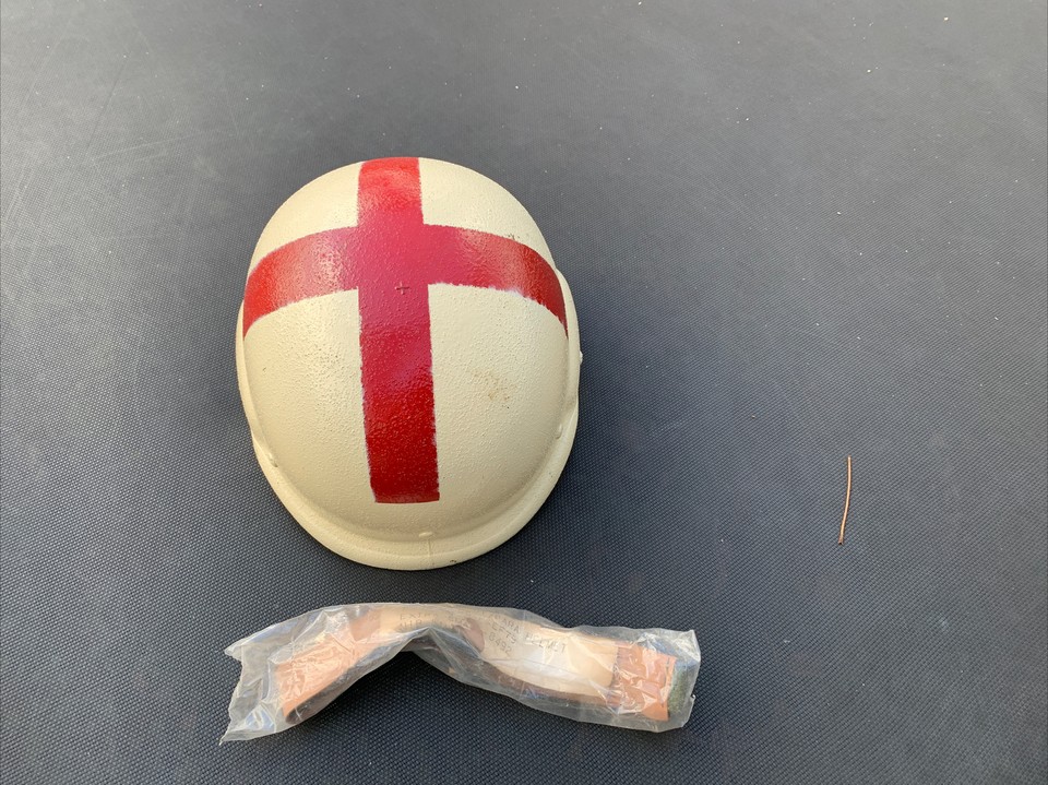 FIRST GULF WAR 1991 PASGT HELMET ORIGINAL MEDICVAC HELMET DESERT STORM ...