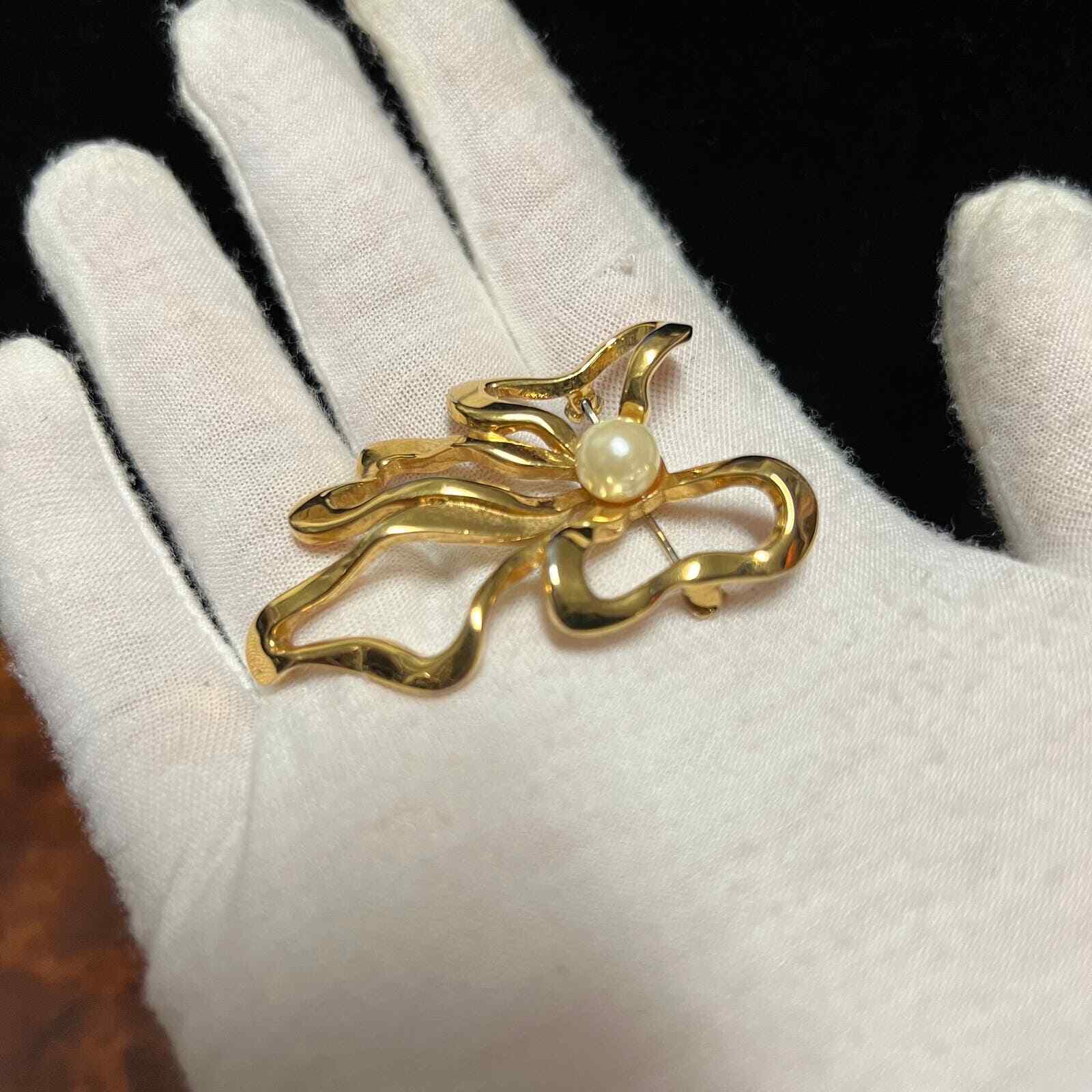 Vintage Pin Brooch Gold Toned Ribbon Bow Design Faux Pearl Signed Nina ...