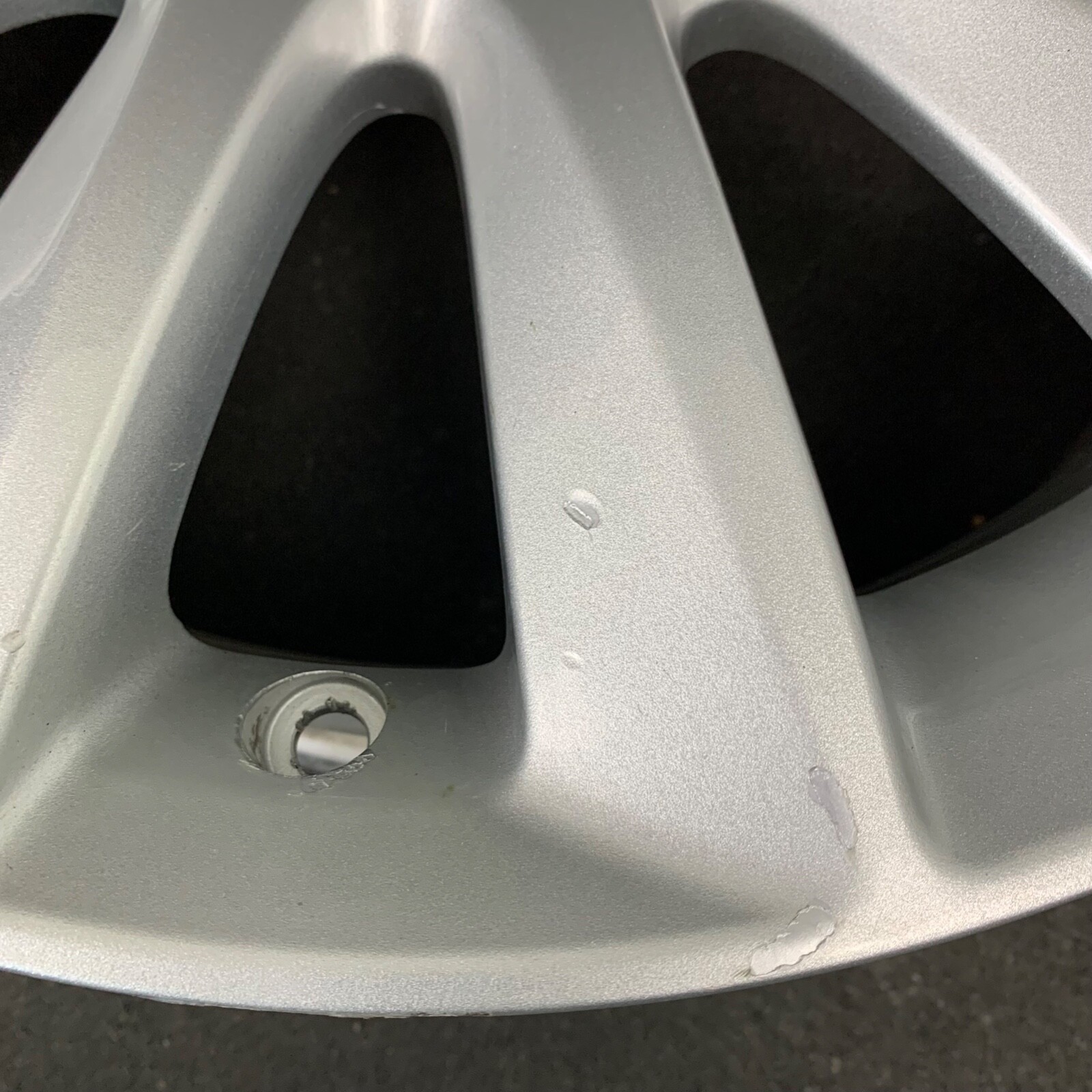 2011-2014 Chrysler 300 RWD 17" Original Wheels Rims + Caps Hol.2417 ...