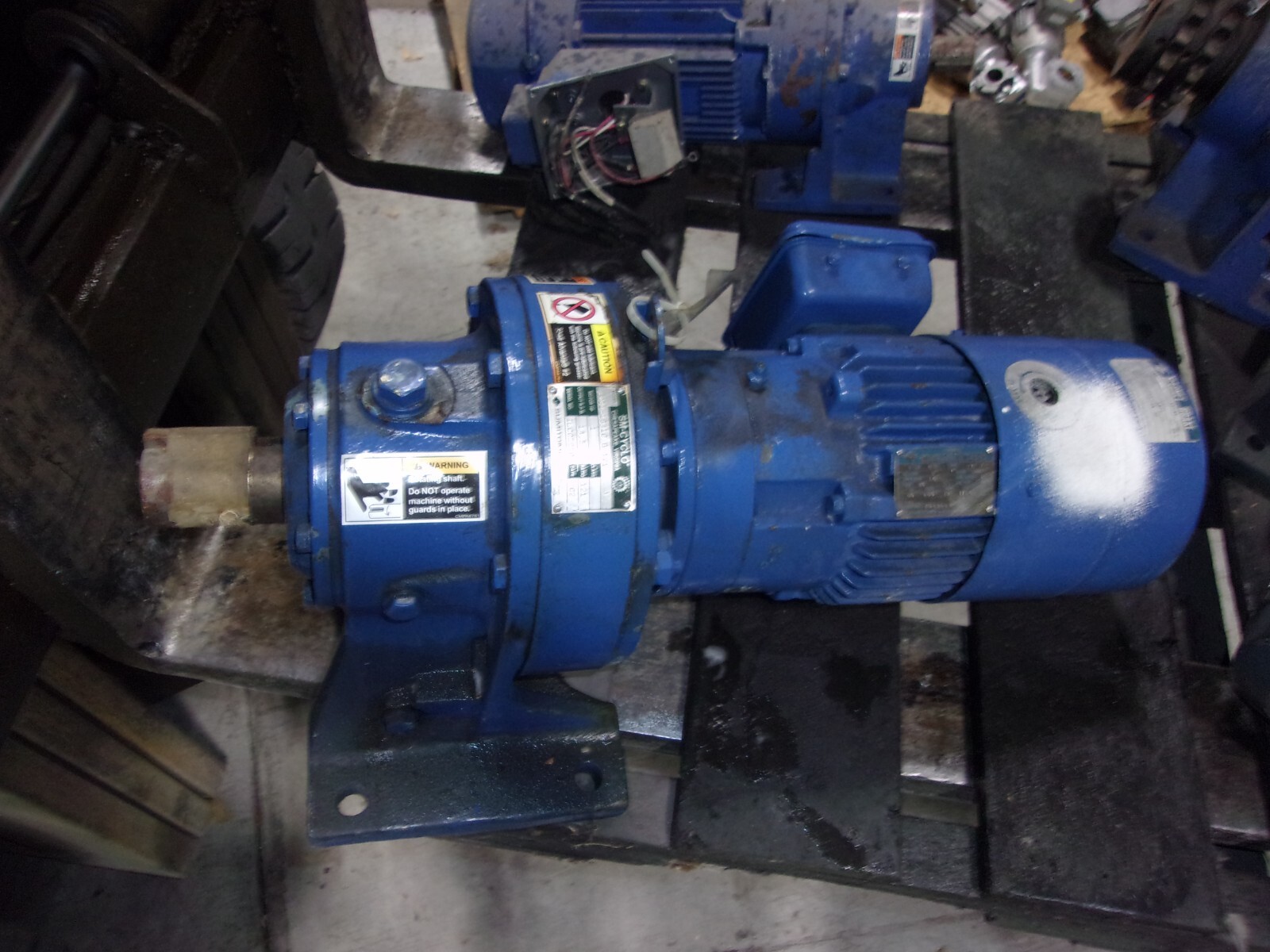 SUMITOMO 3ph 1hp 1760rpm BRAKE MOTOR w/ 121:1 RATIO GEAR HEAD HMS1 ...