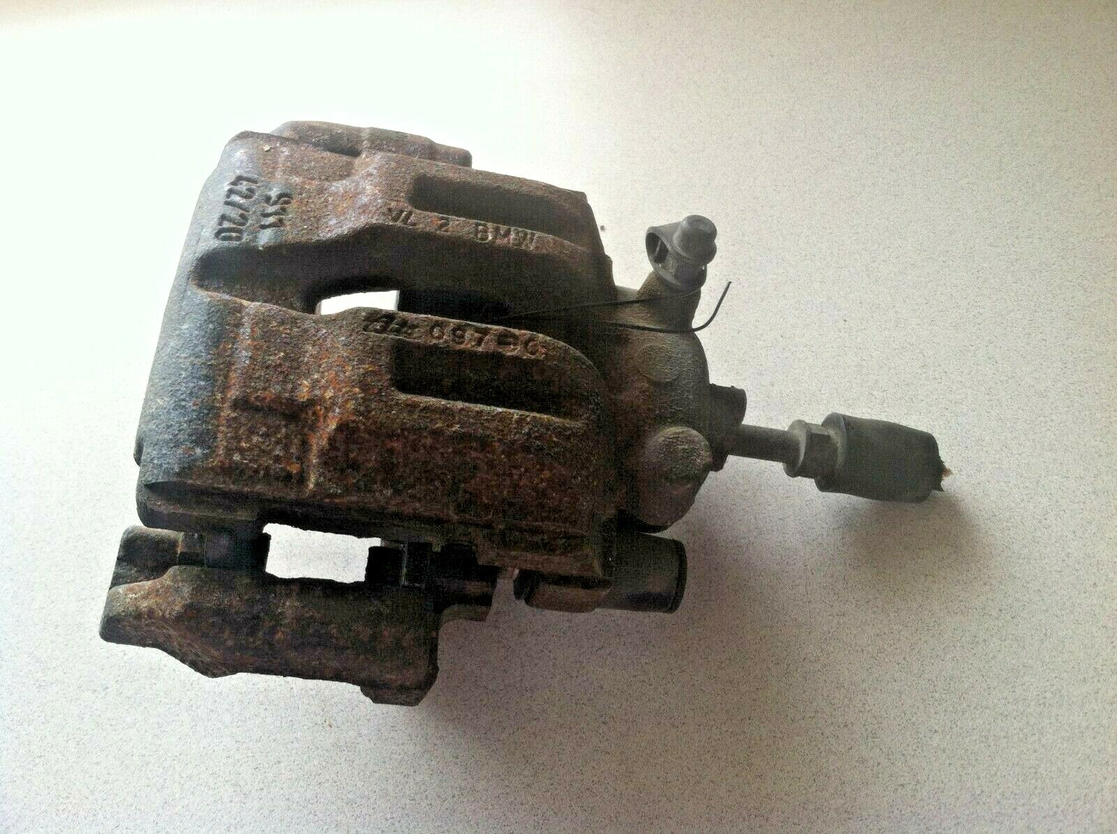 2004-2012 BMW 328i E90 ~ RIGHT REAR BRAKE CALIPER ~ 34216768698 | eBay