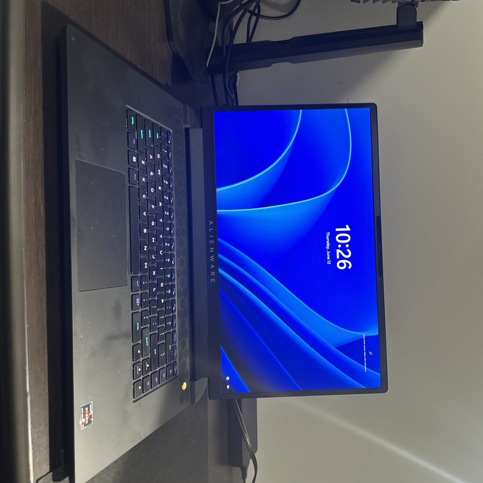 Alienware M17 R5 Laptop, 1TB SSD, Ryzen 9 6900HX, 32gb RAM (Bonus ...