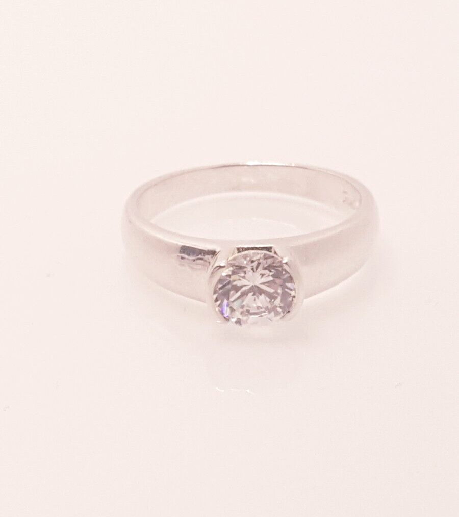 Gorgeous Sparkling White Stone Band Ring 925 Solid Silver Size P~P1/2 ...