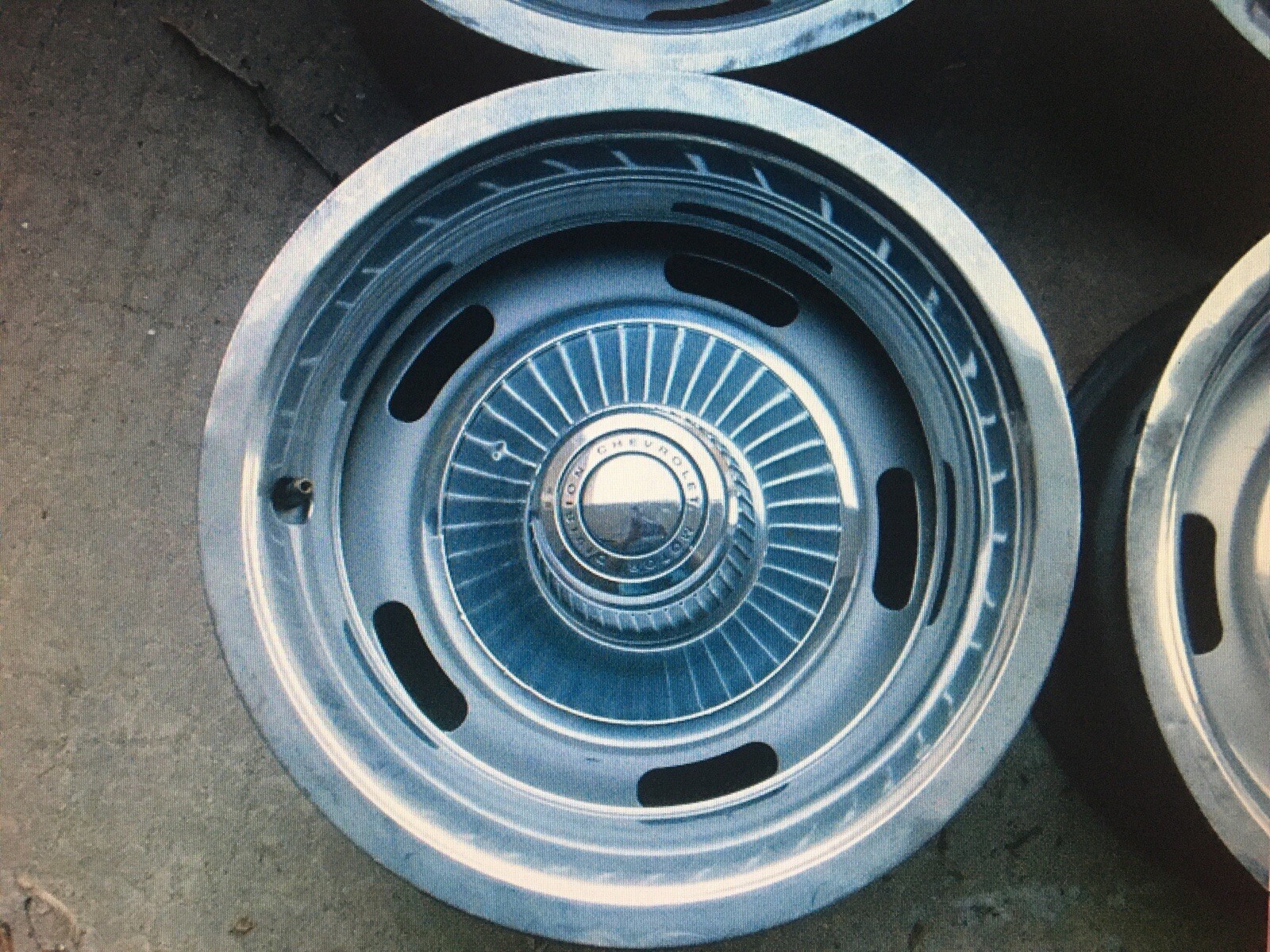 Genuine Oem ORIGINAL Corvette C3 Rims Complete SET OF 4 With Center Cap ...
