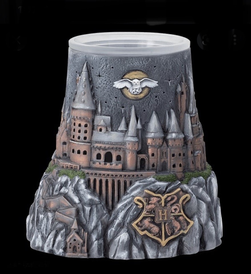 Scentsy HARRY POTTER Hogwarts House WARMER NEW Hogwarts CASTLE ...
