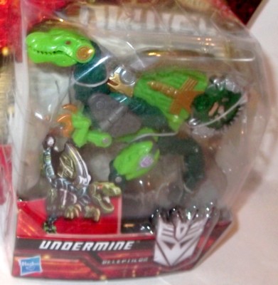 RARE Generations Cybertron Transformers Scout Class Figure Undermine ...