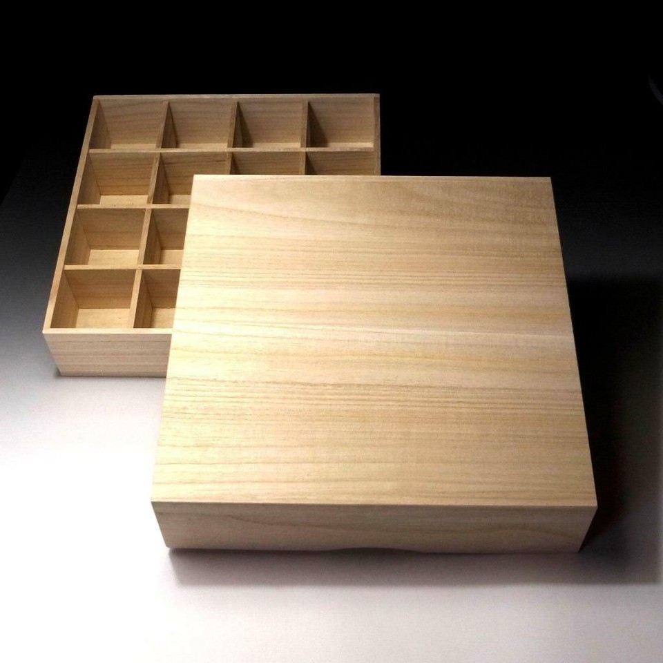 $XU25 Japanese KIRI Wooden Collection box for Netsuke, Sake cup or ...