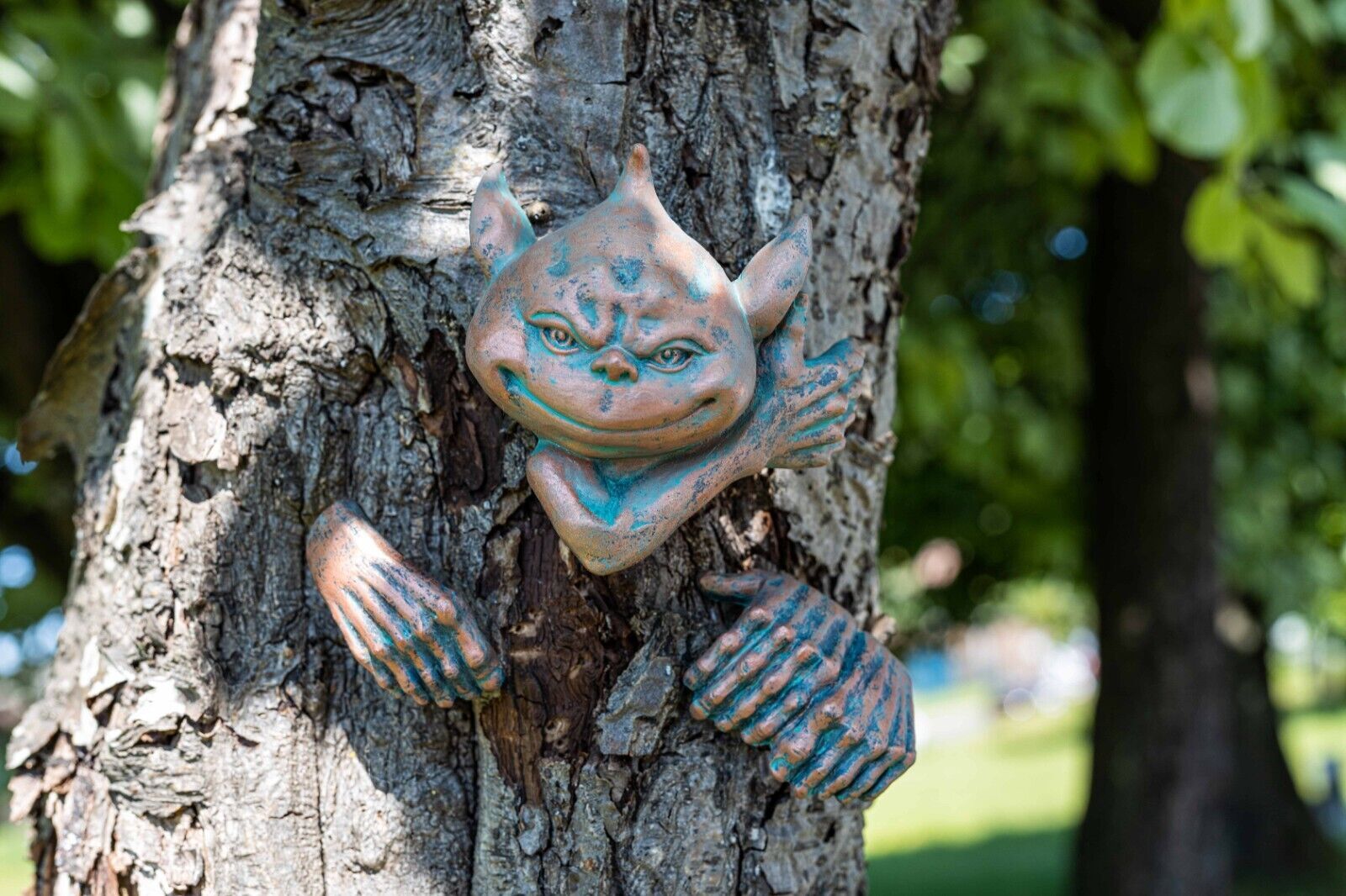 Gargoyle Tree Peeker Decoration Goblin Elf Garden Resin Hugger Wall Art ...