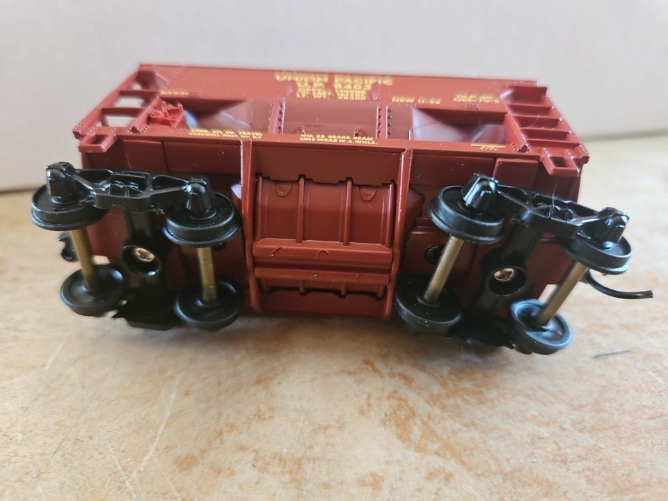 HO UNION PACIFIC Mining Ore Car 12-Pack Set Walthers 932-4451 UP NEW IN ...