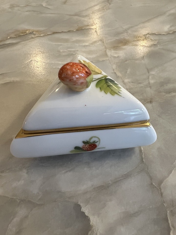 Herend Guild Strawberry Triangle box EUC | eBay
