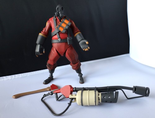 Team Fortress 2: The Pyro RED Action Figure NECA RARE Used | eBay