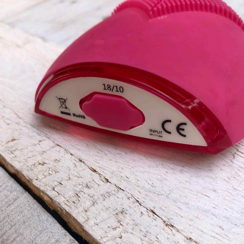 POP Leaf Sonic Facial Cleansing Device. New. No box. Pink | eBay